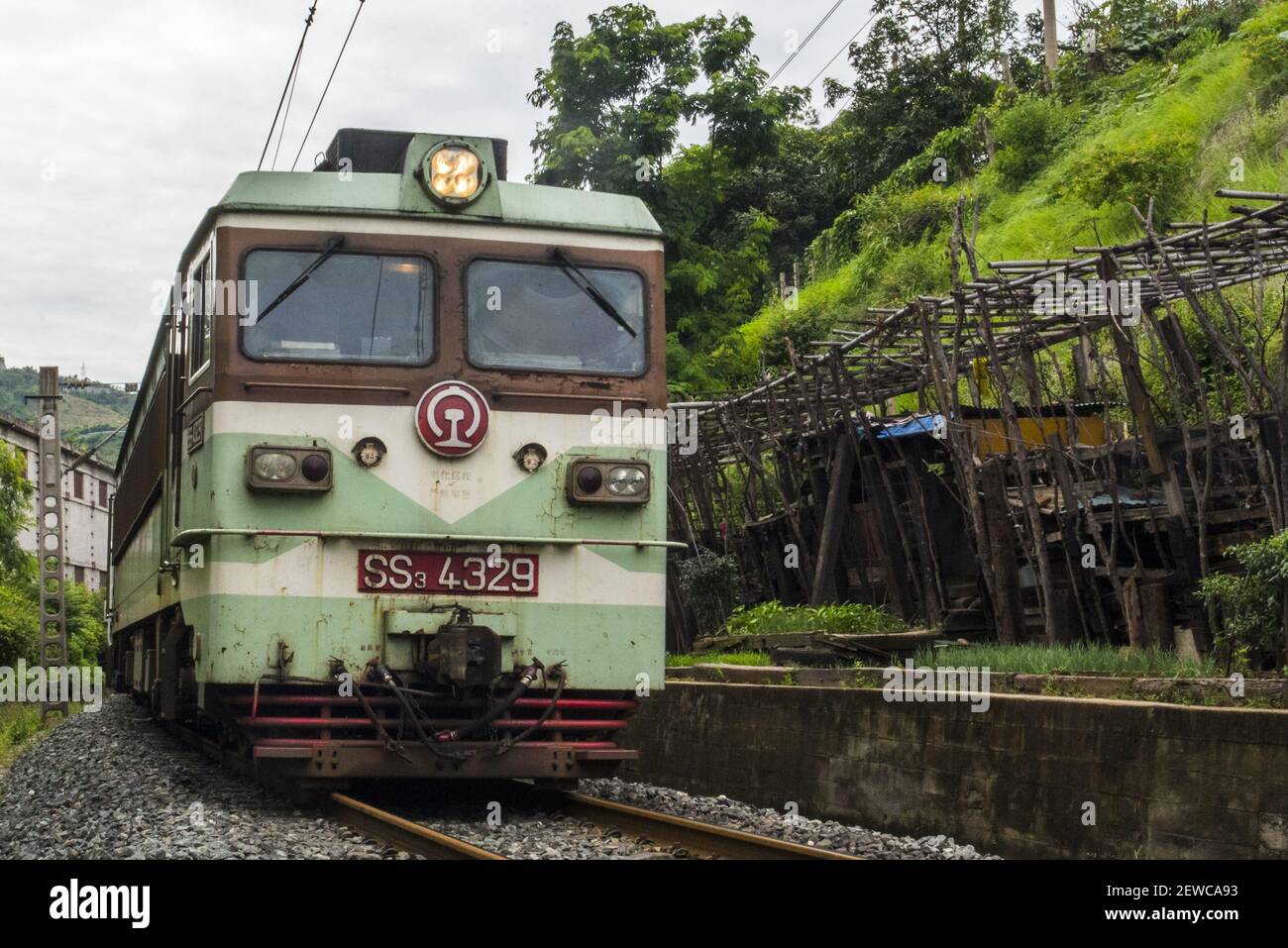 --FILE--A train runs on the Chengdu-Kunming Railway, which connects ...