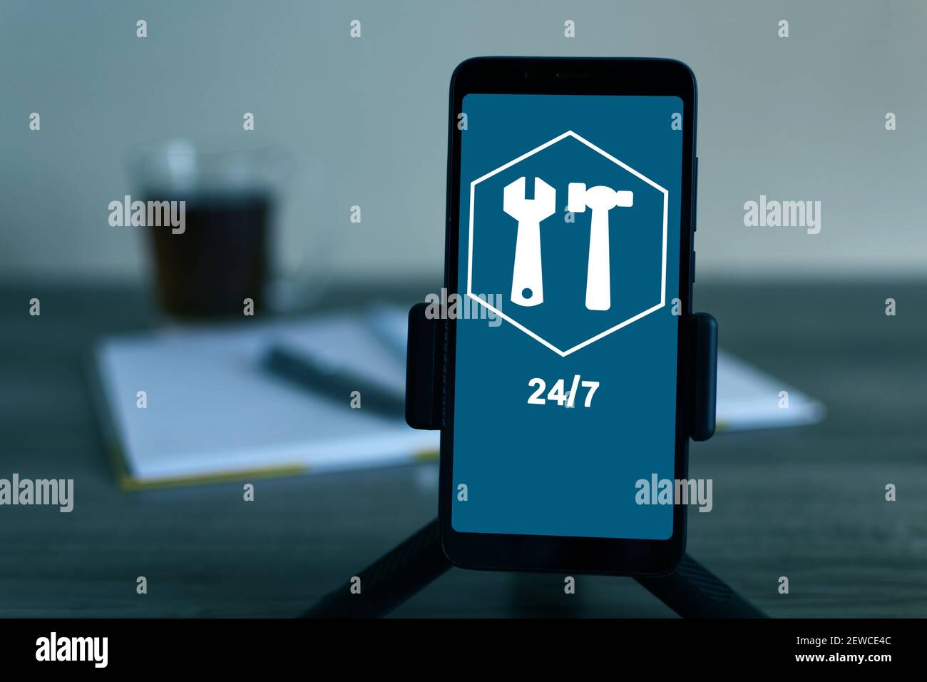 24 hour support icon hi-res stock photography and images - Alamy