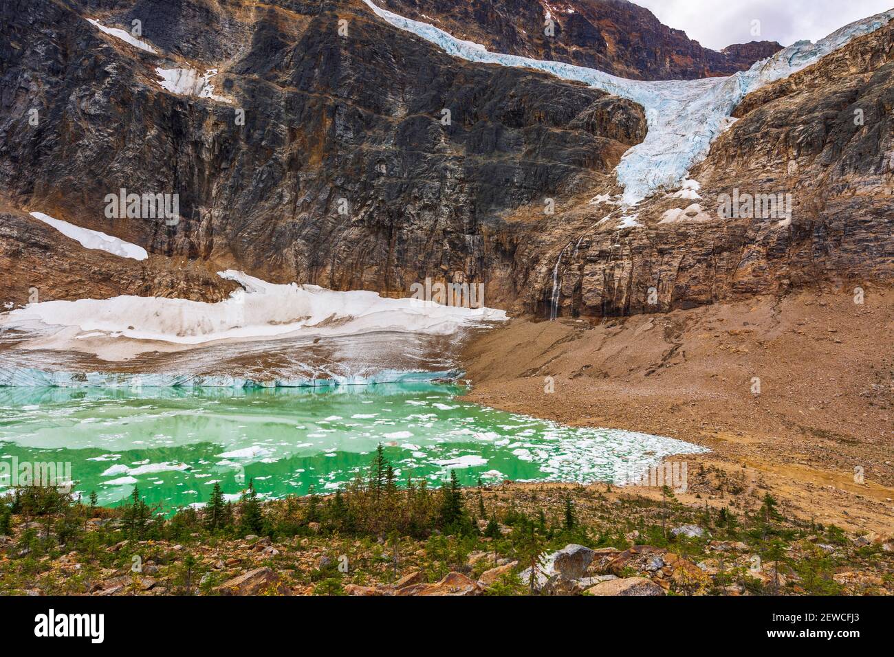 Angel glacier on mount edith cavell hi-res stock photography and images ...