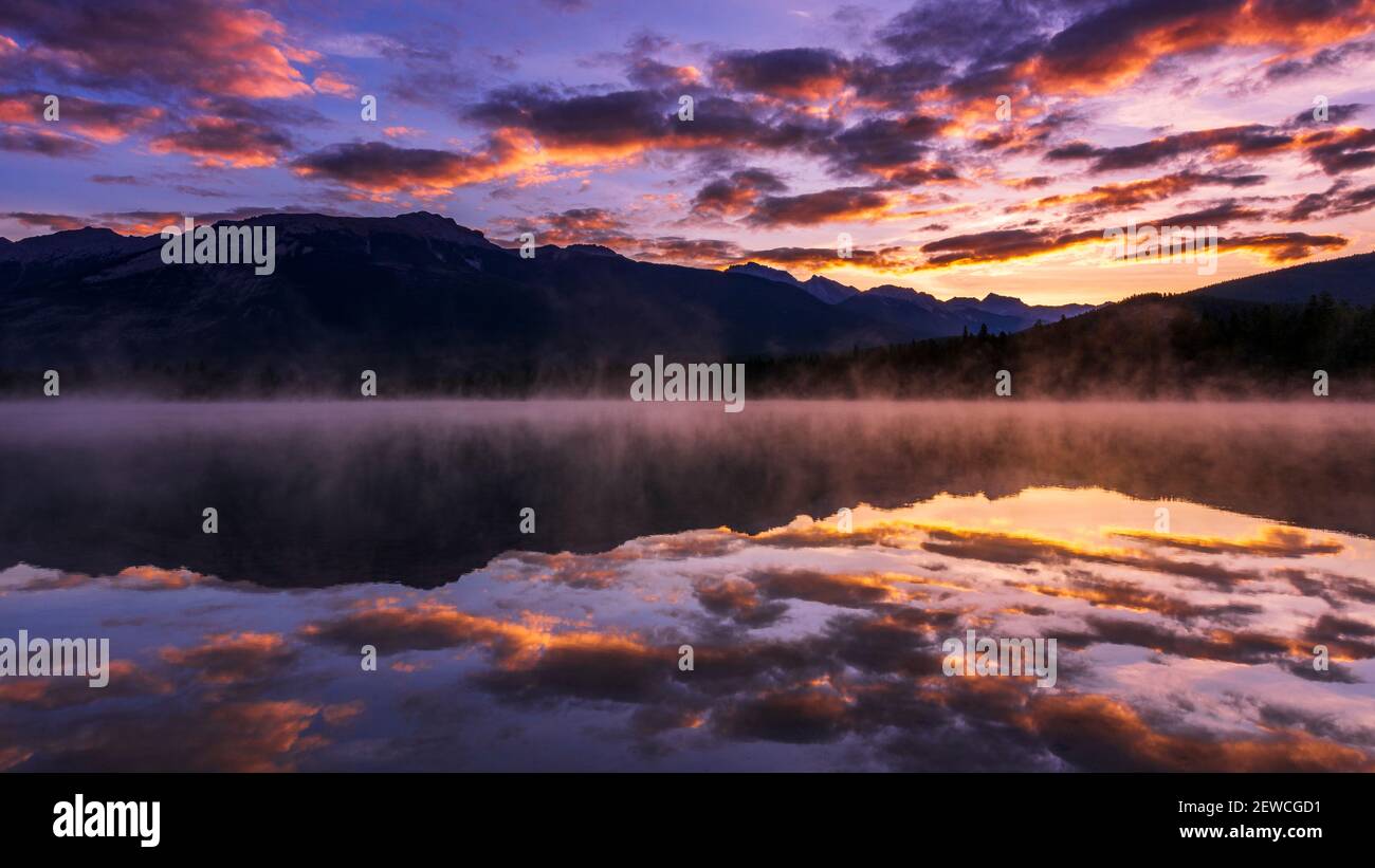 Sunrise at Edith Lake, Jasper National Park, Alberta Canada Stock Photo ...