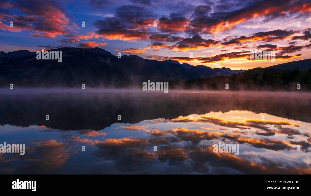 Sunrise at Edith Lake, Jasper National Park, Alberta Canada Stock Photo ...