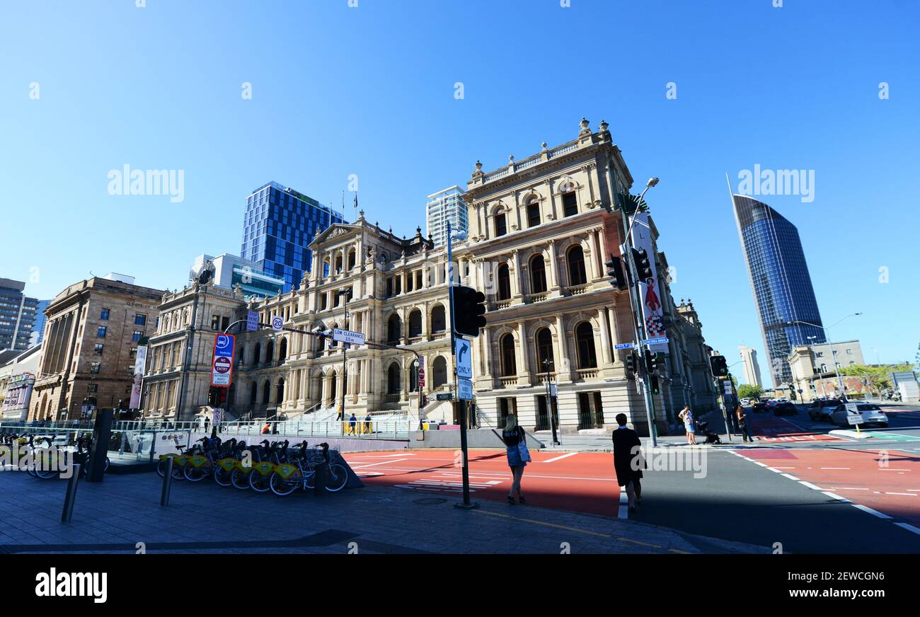 Modern new buildings along old buildings in Brisbane, Australia Stock ...