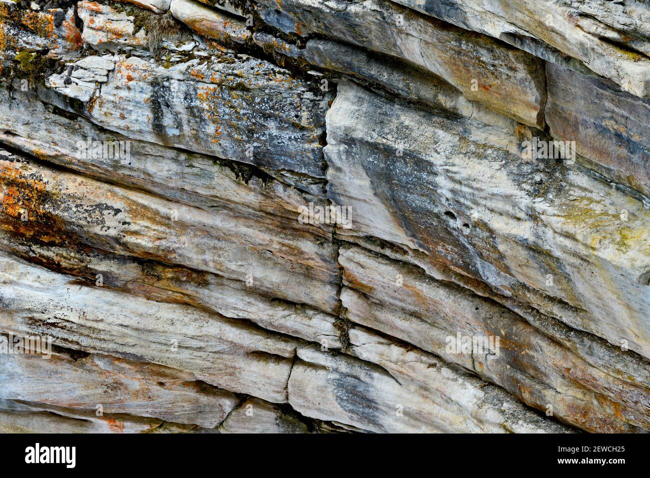 Geology rock cross section mountain hi-res stock photography and images ...
