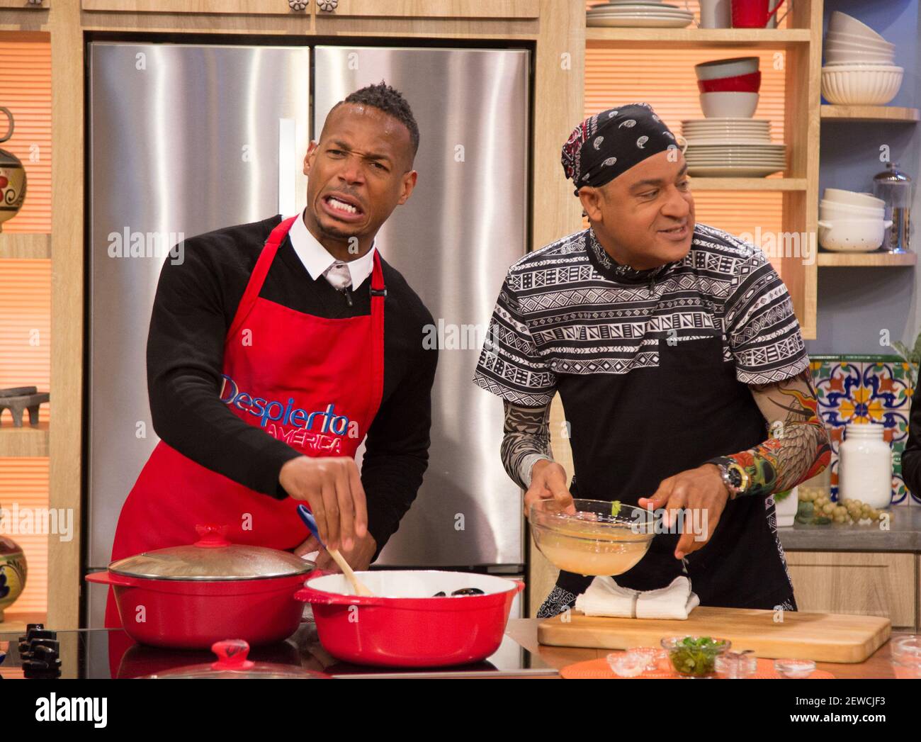 Actor Marlon Wayans, Chef Carlos are seen during "Despierta America ...