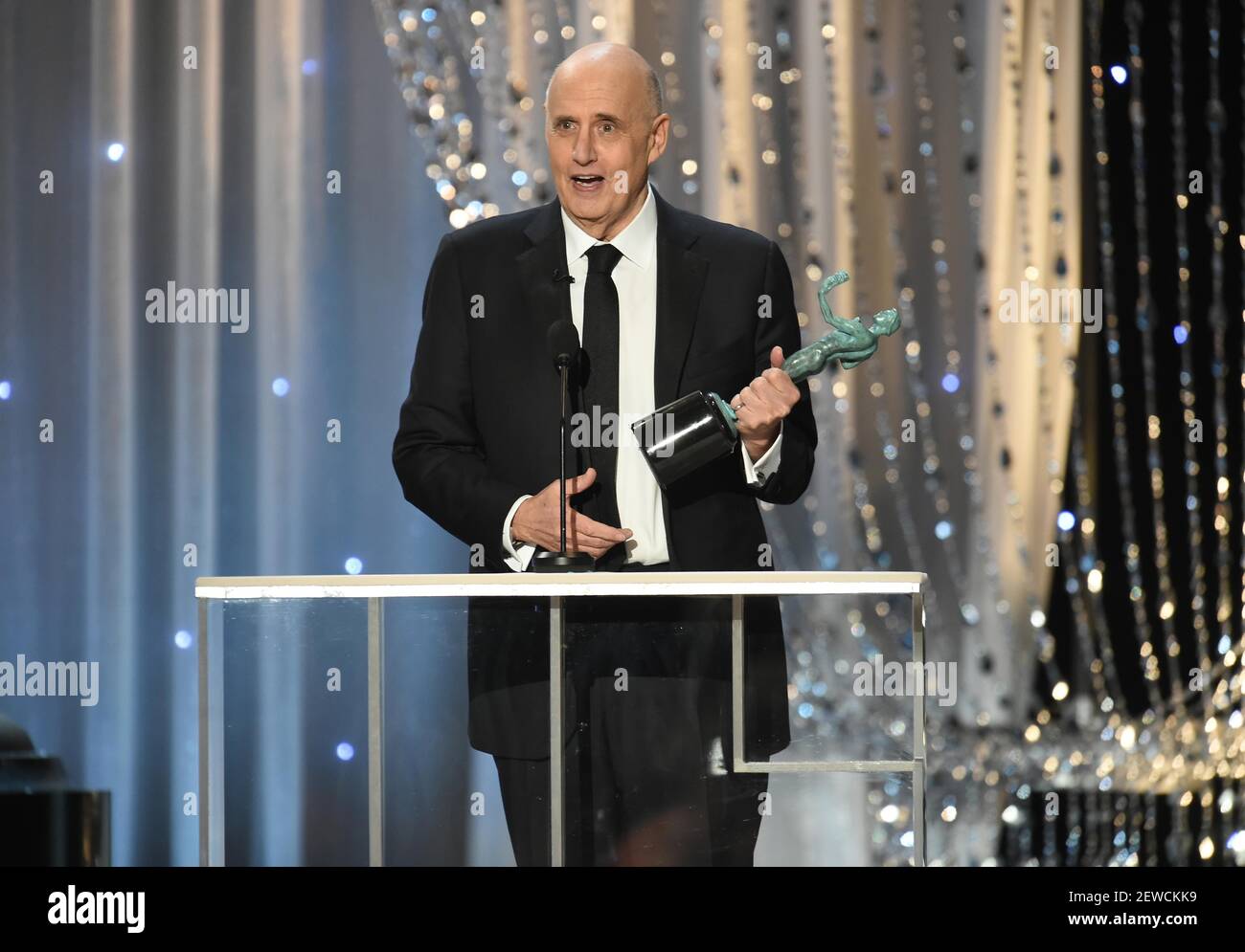 Jeffrey Tambor accepts the award for outstanding male actor in a comedy ...