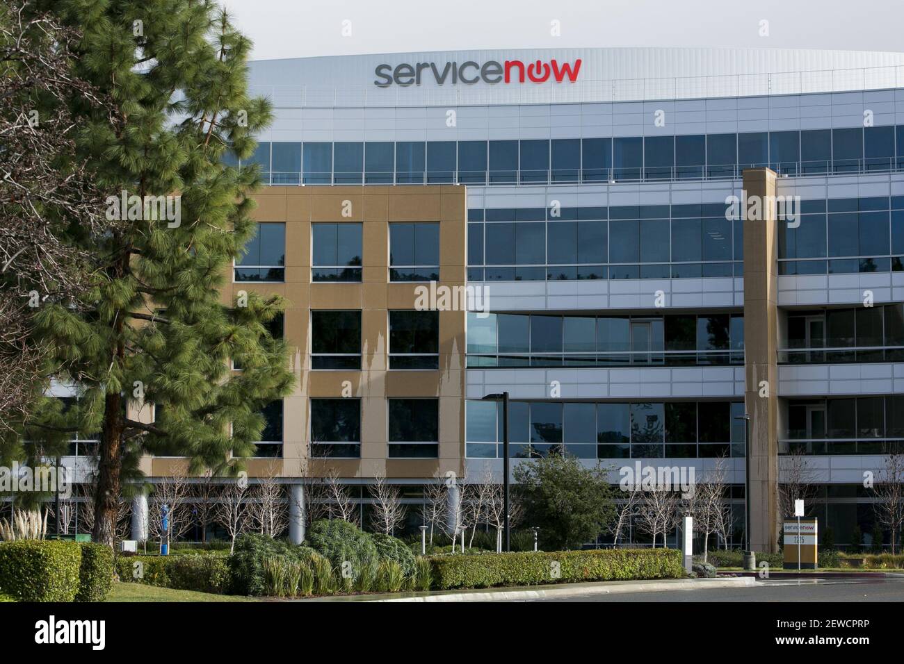Servicenow logo hi-res stock photography and images - Alamy