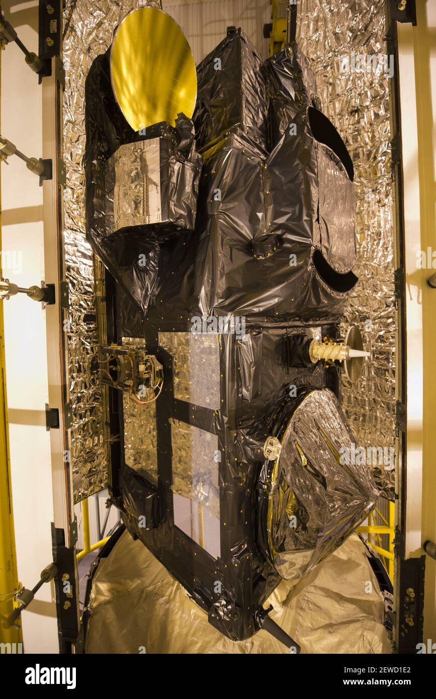 Sentinel-3A satellite being encapsulated within its Rockot fairing, on ...