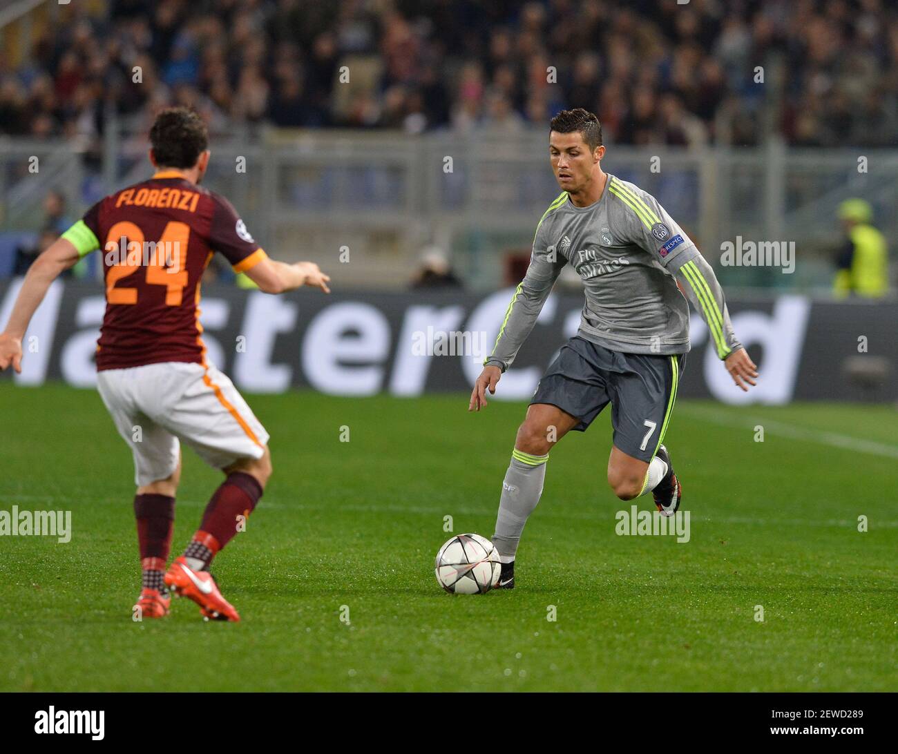 Real Madrid's Cristiano Ronaldo (right) and AS Roma's Alessandro ...