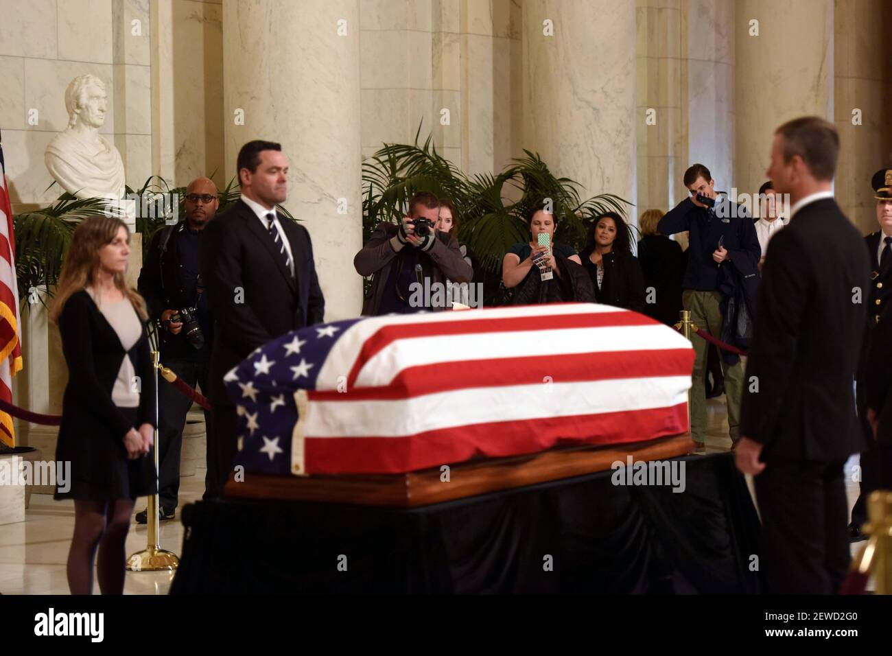 The body of Supreme Court justice Antonin Scalia lies in repose at the ...