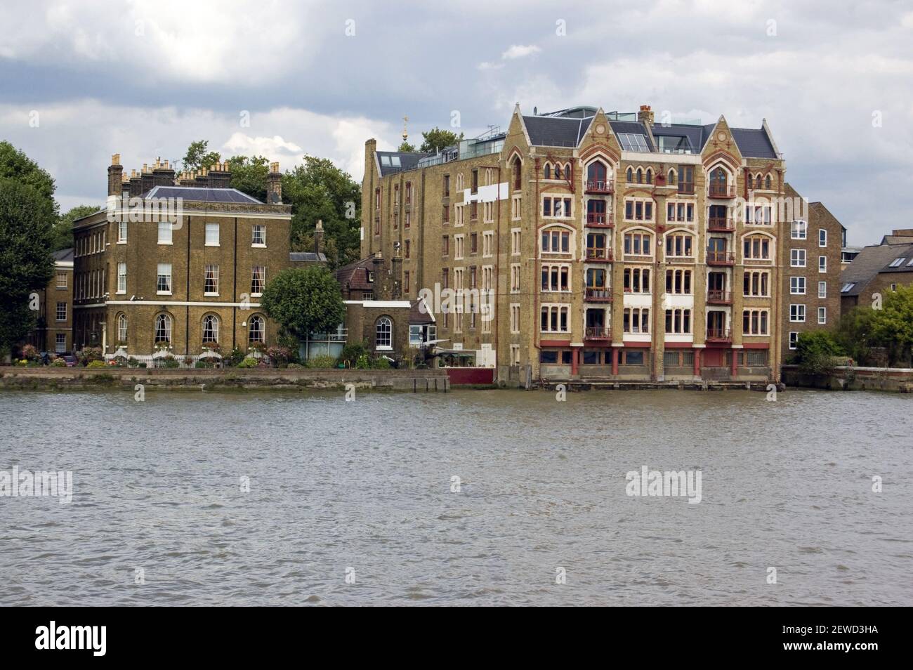 Old wharf warehouse wapping hi-res stock photography and images - Alamy