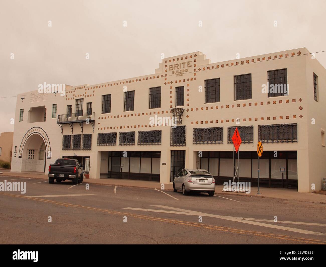 Landmarks in and around Marfa, Texas including the county courthuse and ...