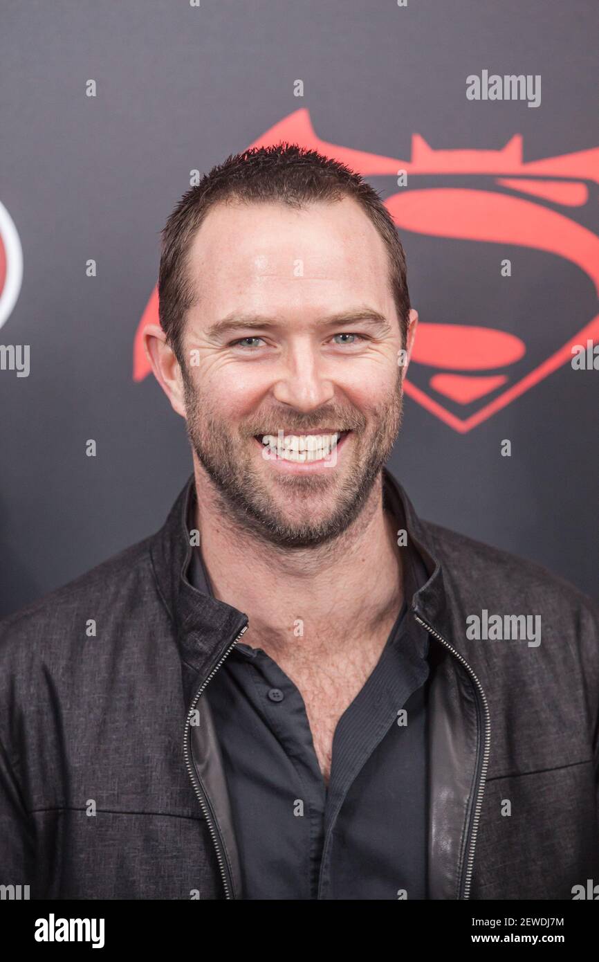 Actor Sullivan Stapleton attends the 'Batman v. Superman: Dawn of ...