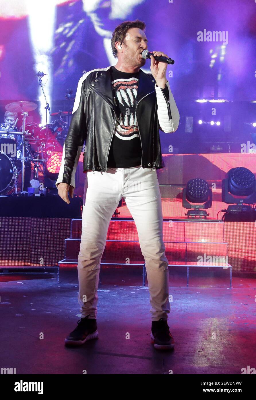 MIAMI, FLORIDA - APRIL 1: Simon Le Bon from Duran Duran performs at ...