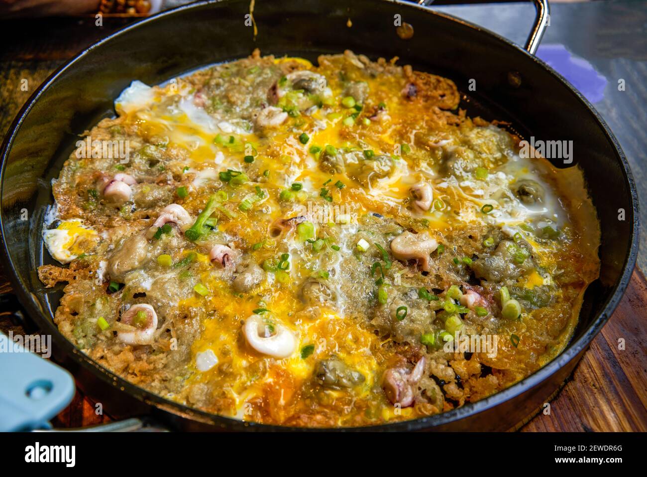 Traditional snacks from southern Fujian and Taiwan Chaoshan, fried ...