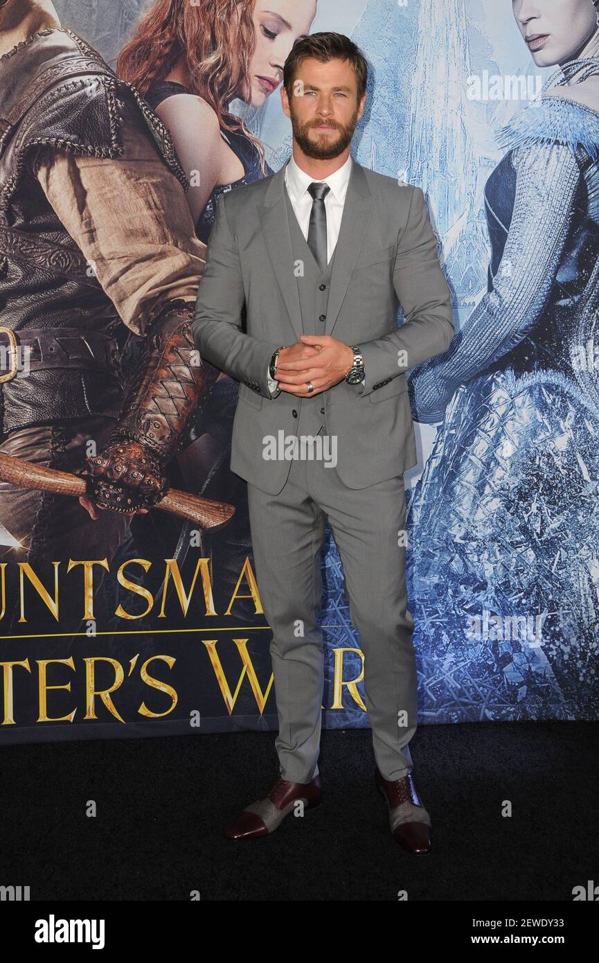 Chris Hemsworth arriving at the LA Premiere of "The Huntsman: Winter's ...