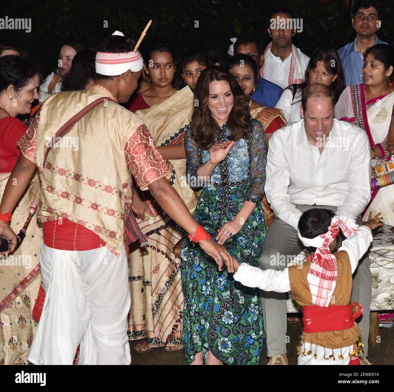 Britain's Prince William (1st R, 2nd row) and his wife Kate Middleton ...