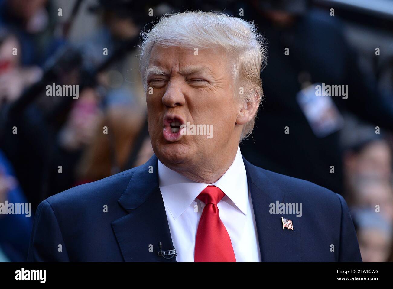 Republican Presidential candidate Donald Trump meets with members of ...