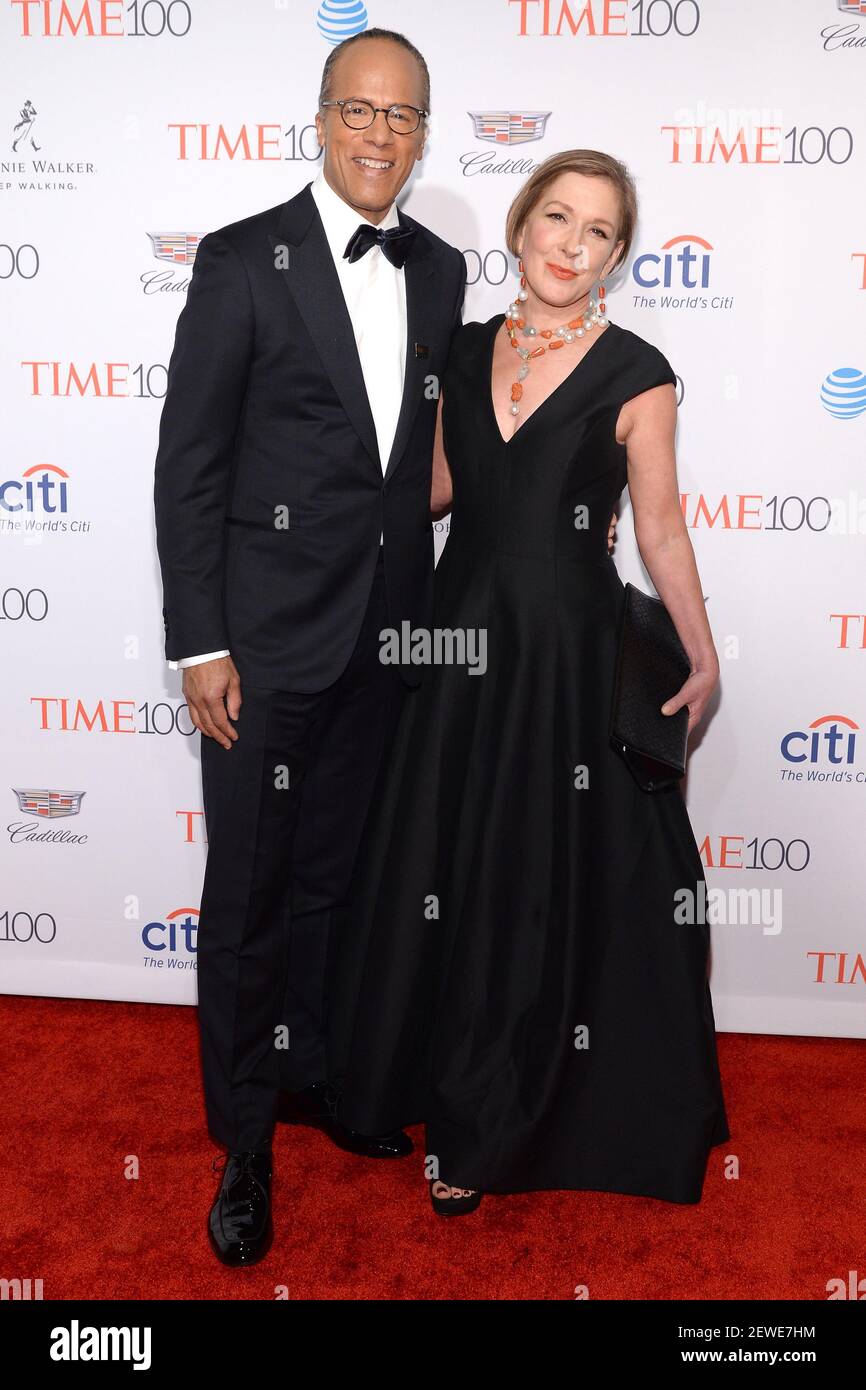 (L-R) Journalist Lester Holt and Carol Hagen attend the 2016 Time 100 ...