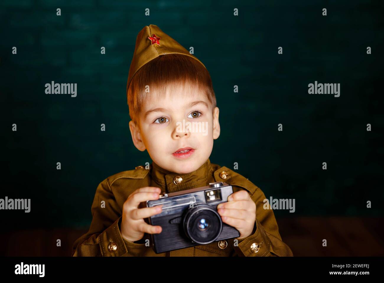 War correspondent hi-res stock photography and images - Alamy