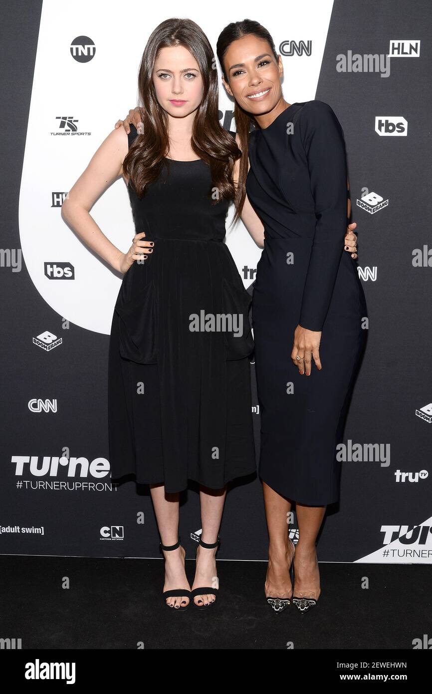 (L-R) Actors Actresses Molly Gordon and Daniella Alonso attend the ...