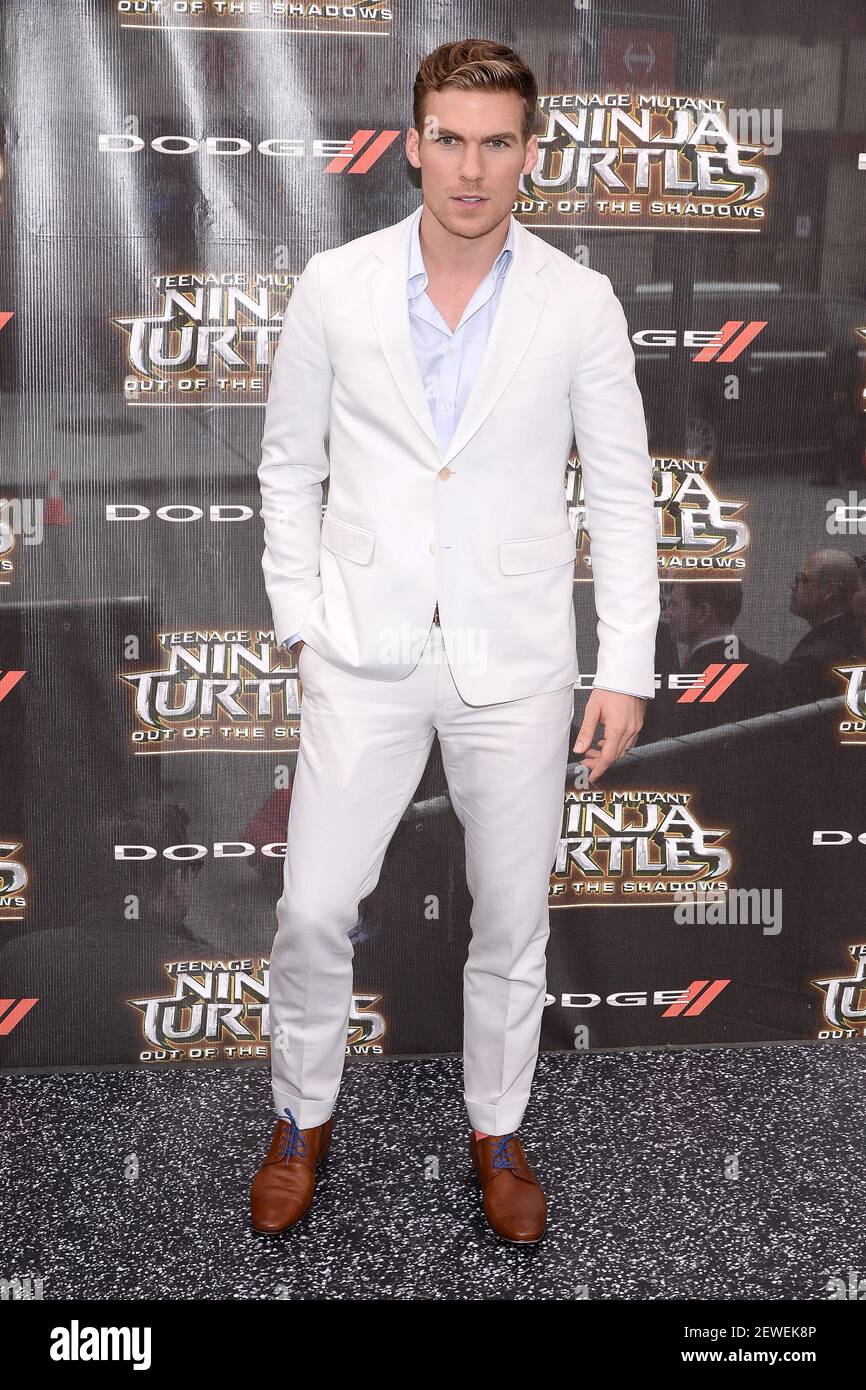 Actor Pete Ploszek attends the "Teenage Mutant Ninja Turtles: Out Of ...