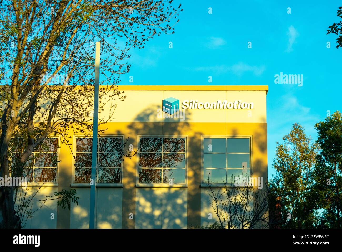 Silicon Motion sign, logo on the facade of Silicon Motion Technology ... Silicon Motion sign, logo on the facade of Silicon Motion Technology ...