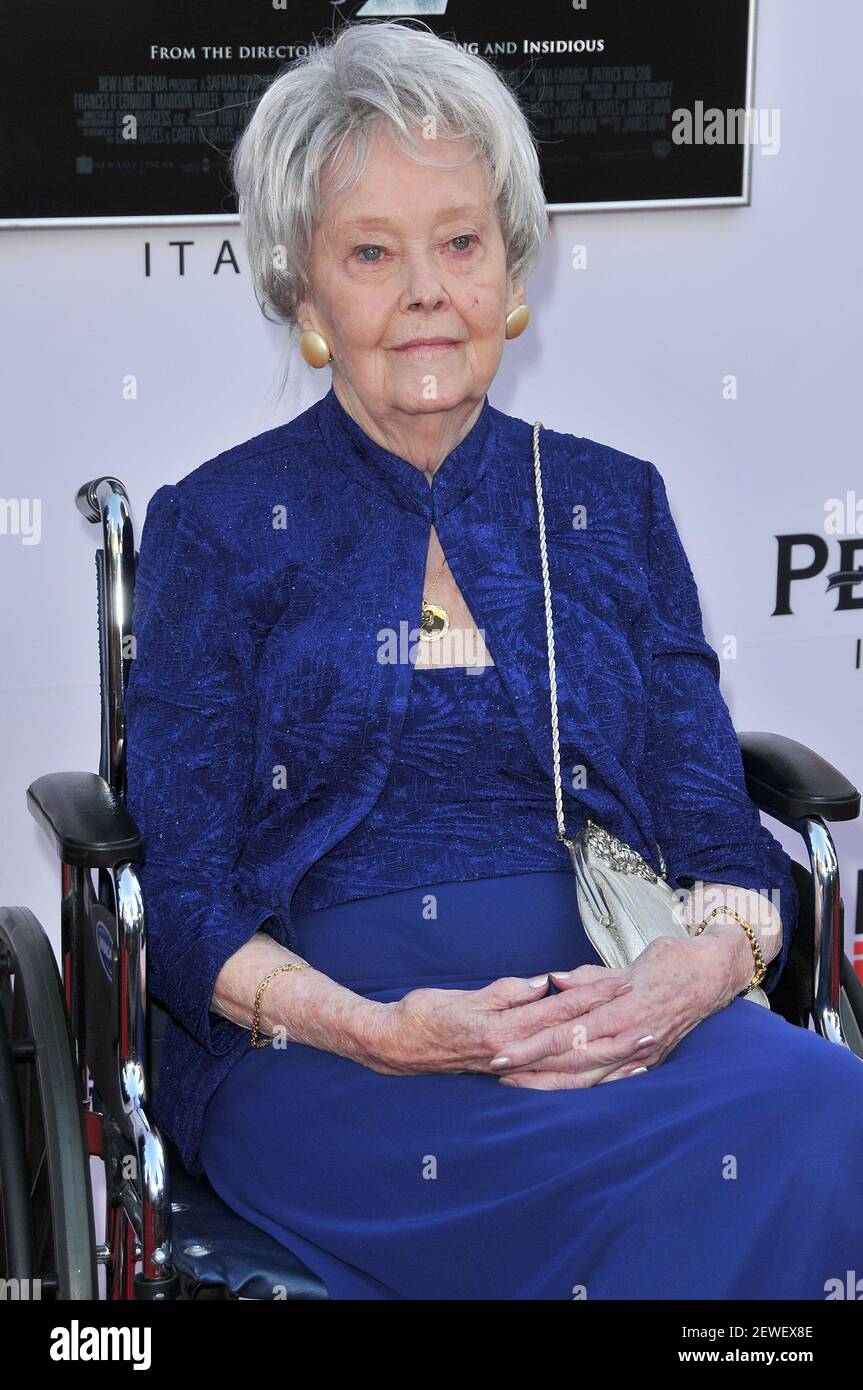 Paranormal Investigator Lorraine Warren arrives at the 2016 Los Angeles ...