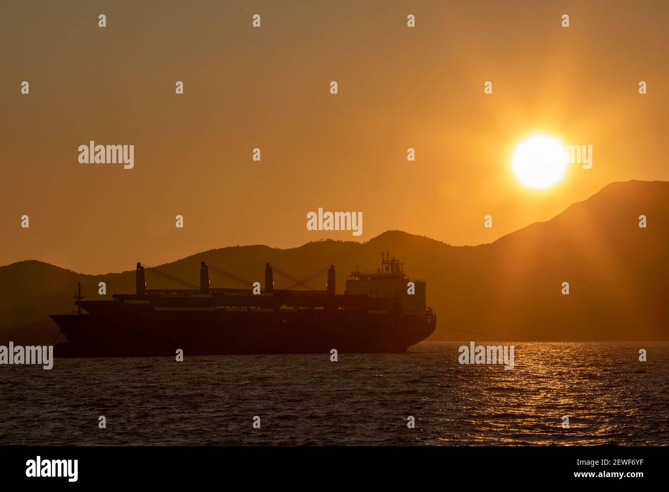 (210303) -- KOMARNA, March 3, 2021 (Xinhua) -- Photo taken on March 2 ...