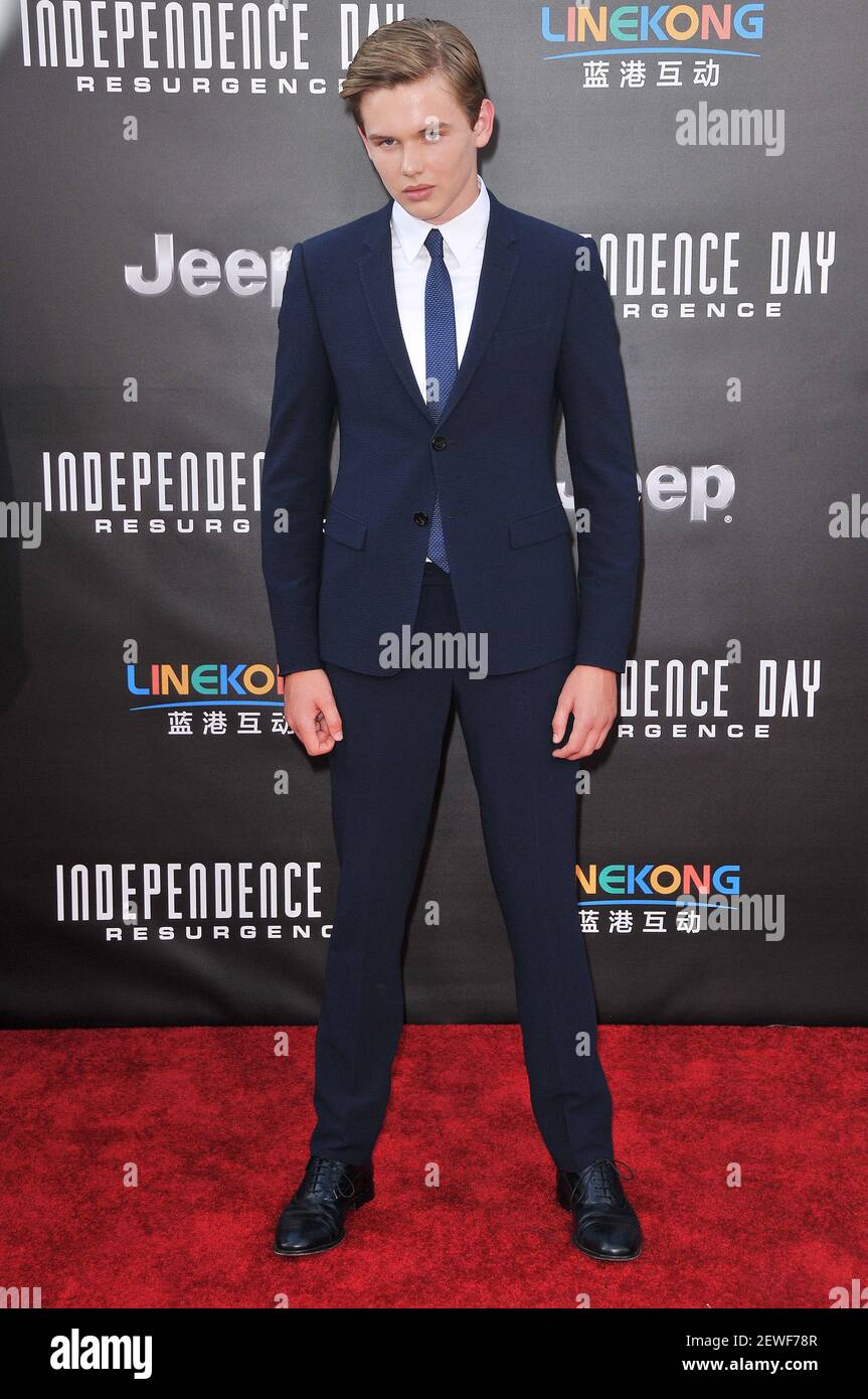 Garrett Wareing arrives at the "Independence Day: Resurgence" Los ...