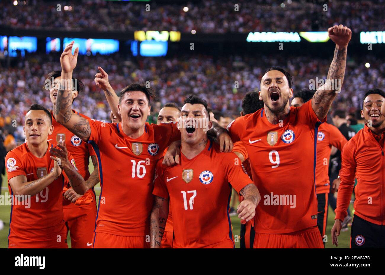 2016 copa america centenario final hi-res stock photography and images ...