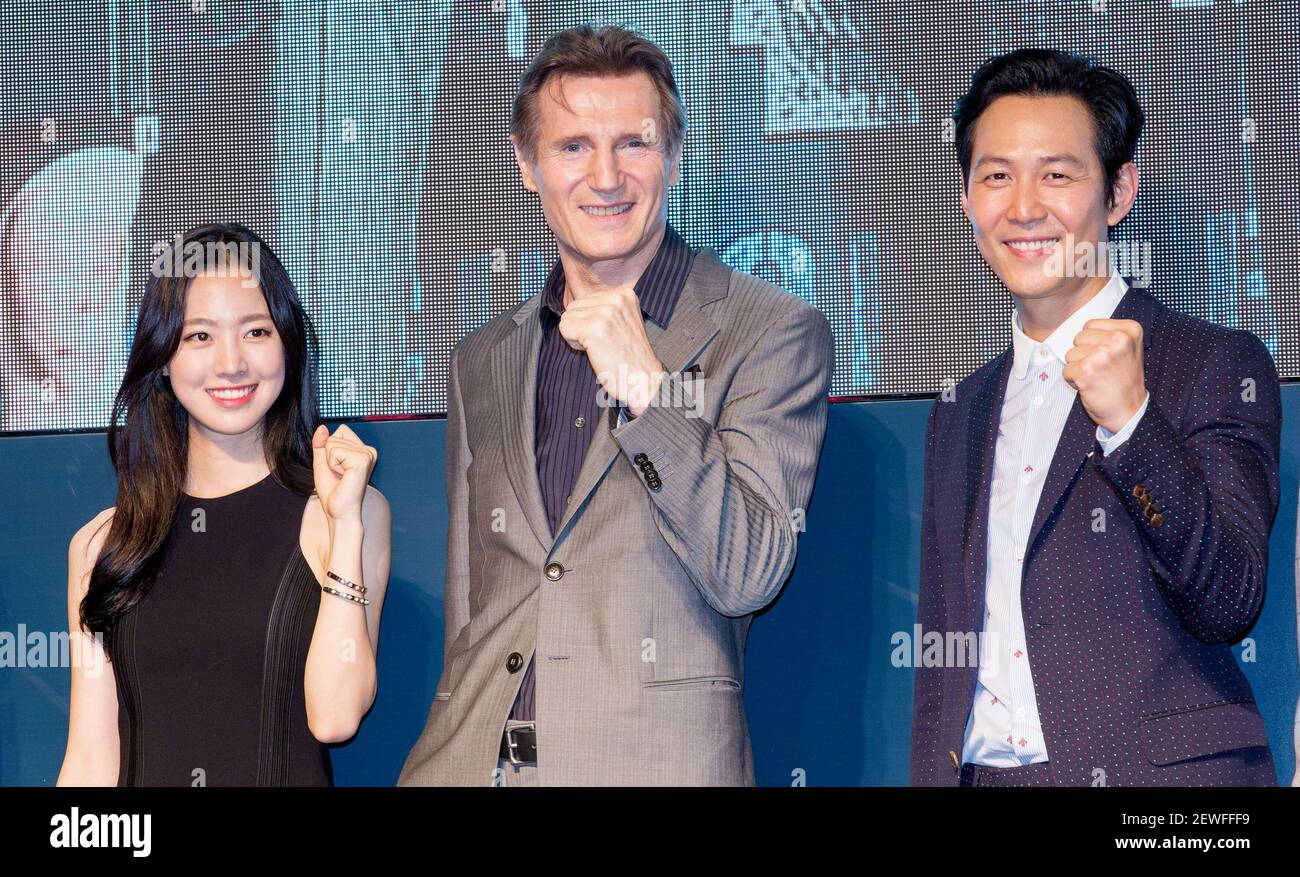(L to R) South Korean actress Jin Se-yeon, actors Liam Neeson and Lee ...
