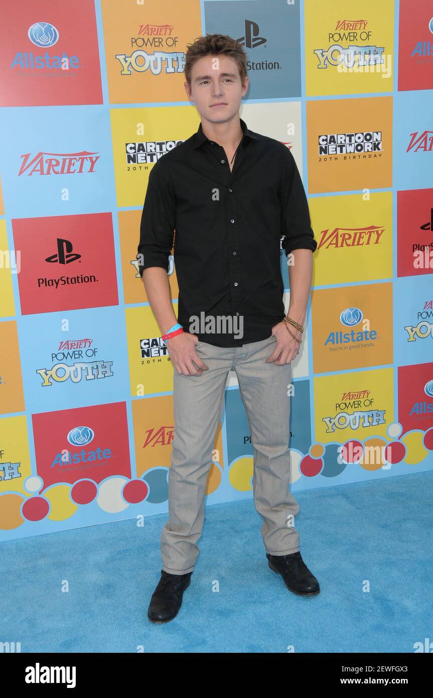 Callan mcauliffe hi-res stock photography and images - Alamy