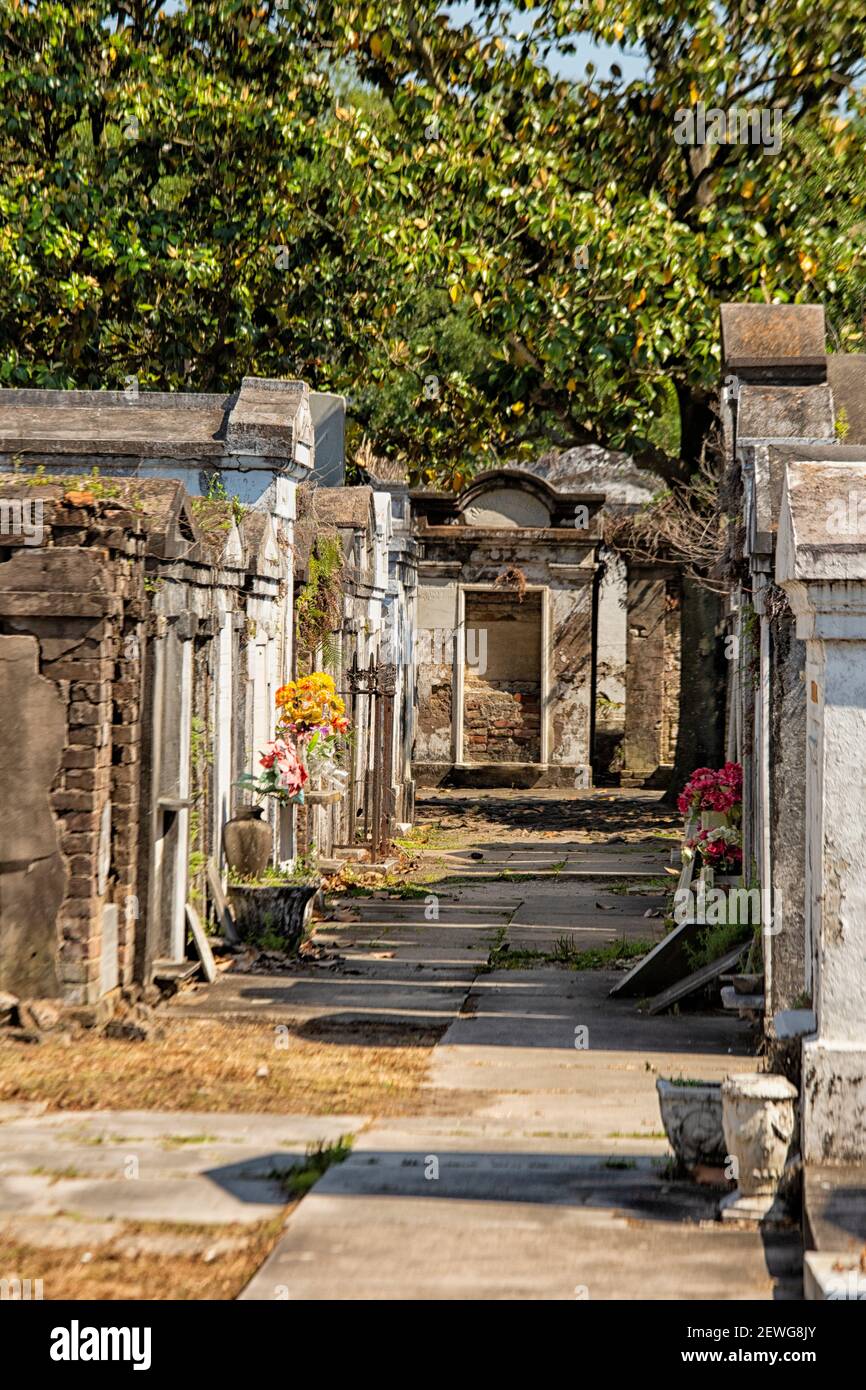 New orleans cemeteries hi-res stock photography and images - Alamy