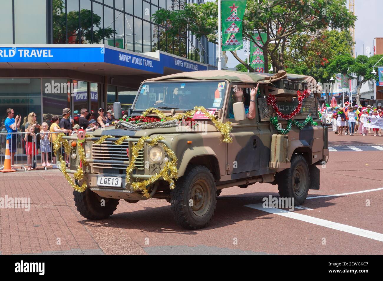 Land military parade hi-res stock photography and images - Alamy