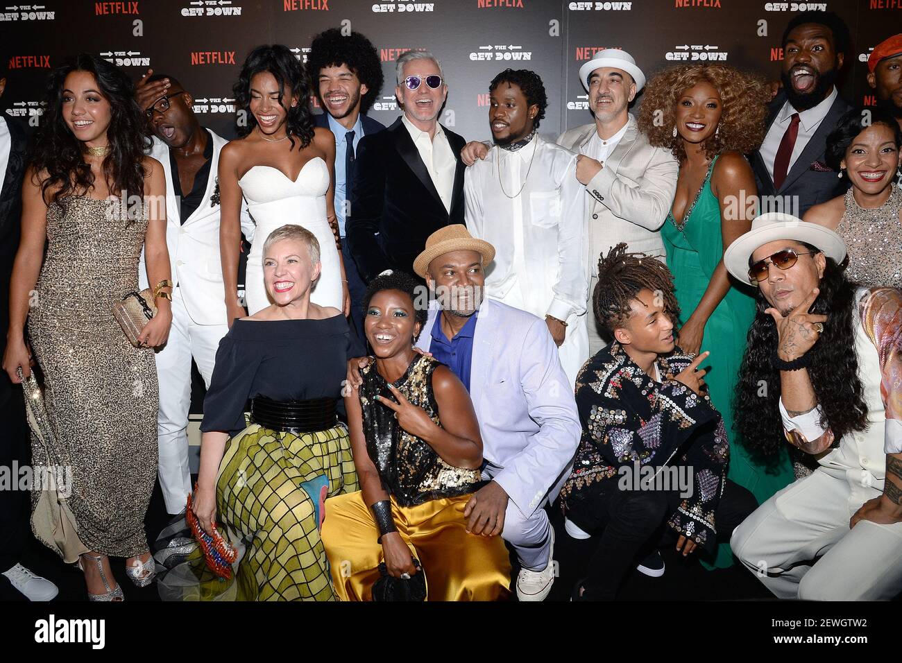 xCast and crew of Netflix' 'The Get Down' pose together at 'The Get ...