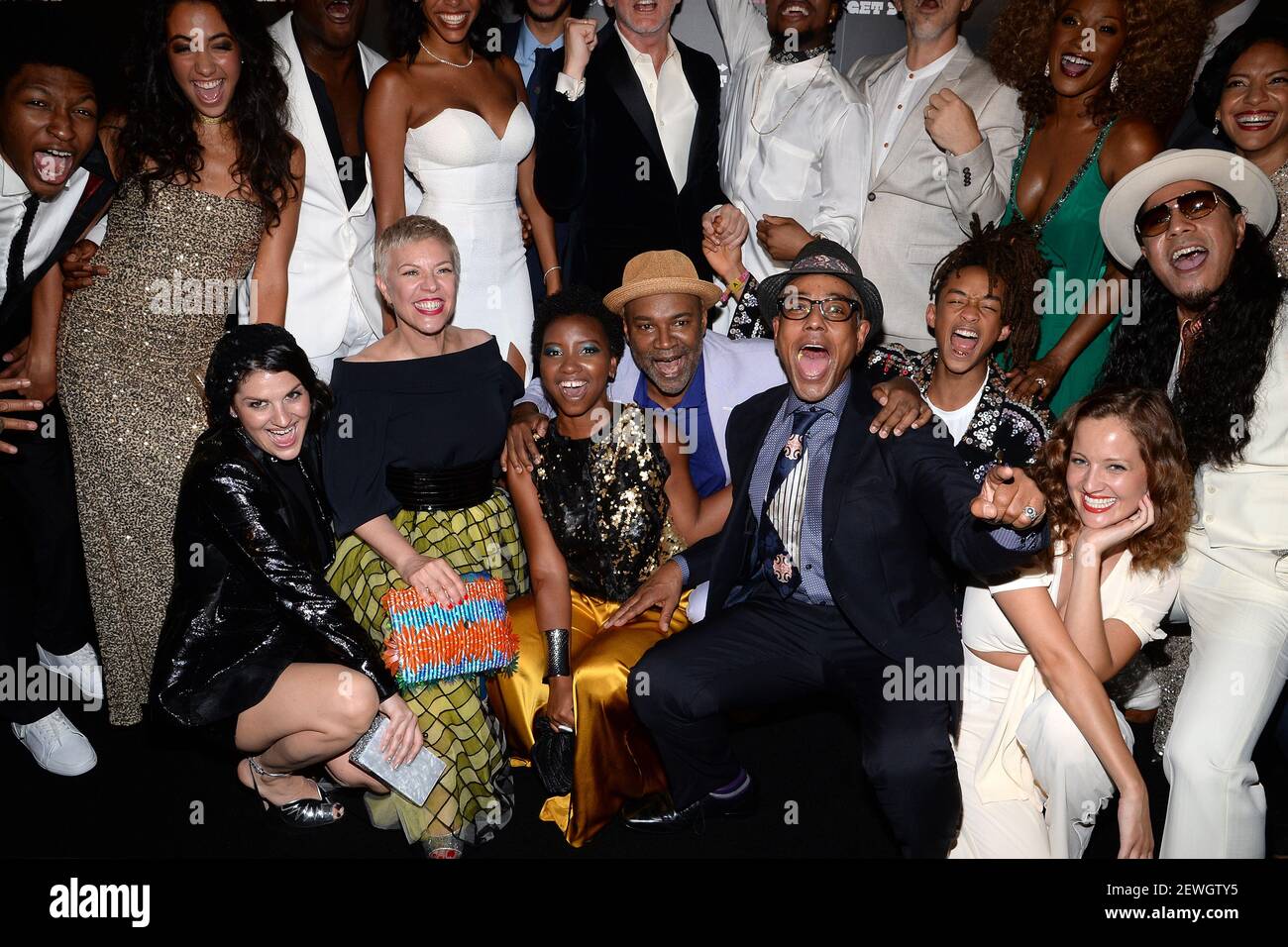 Pose Netflix High Resolution Stock Photography and Images - Alamy