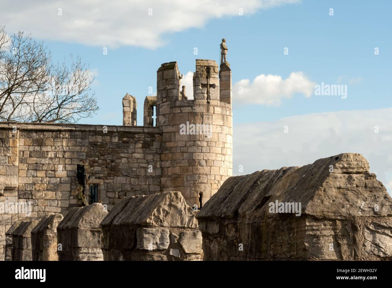 14 statues hi-res stock photography and images - Alamy