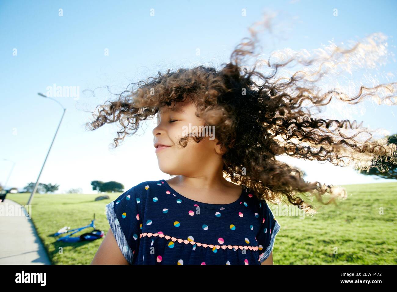 Fanning out hi-res stock photography and images - Alamy