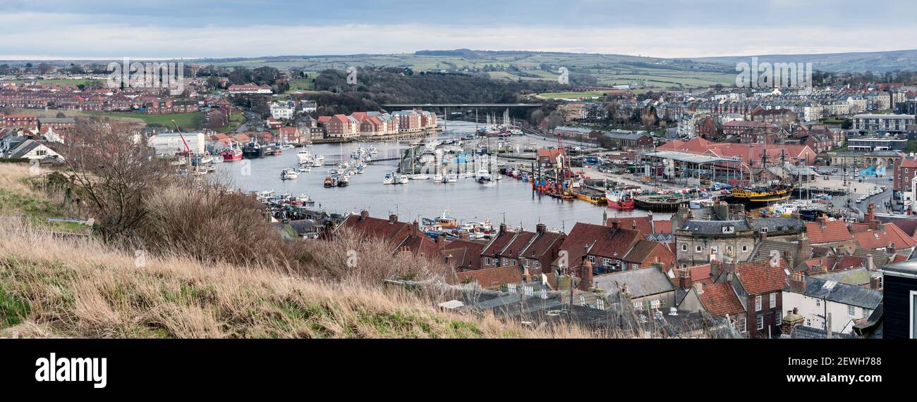 Whitby town harbour panorama hi-res stock photography and images - Alamy