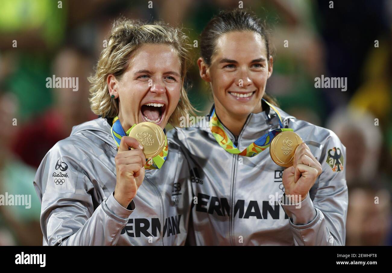 RIO DE JANEIRO, RJ - 18.08.2016: OLYMPICS 2016 BEACH VOLLEYBALL - Laura ...