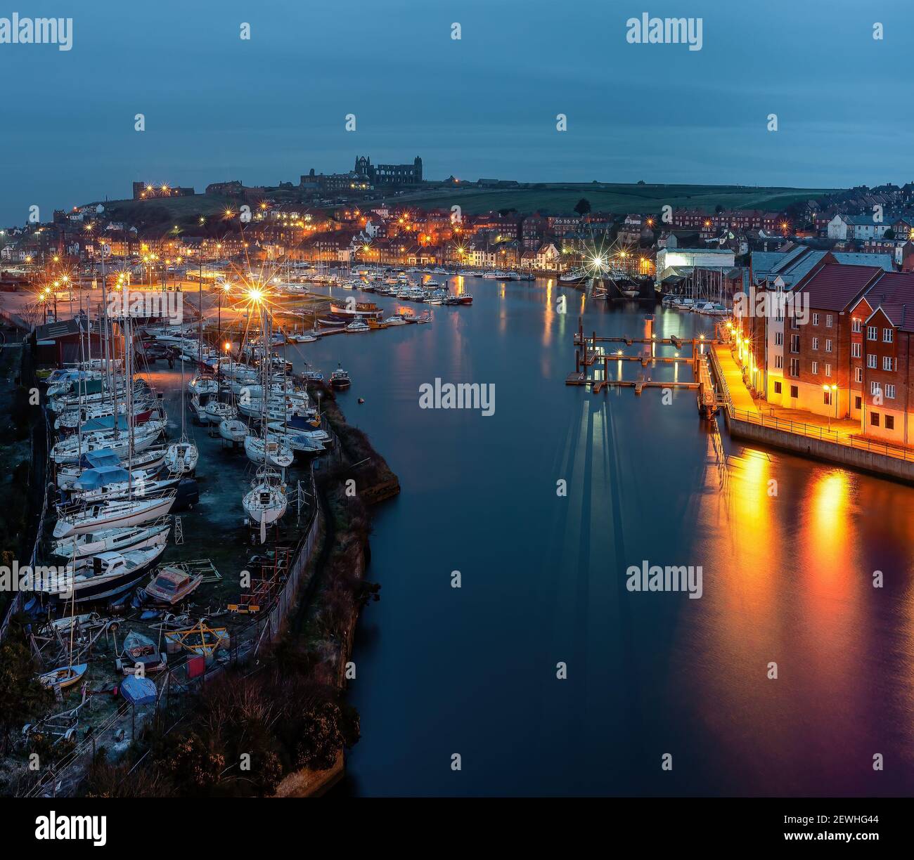 River esk town hi-res stock photography and images - Alamy