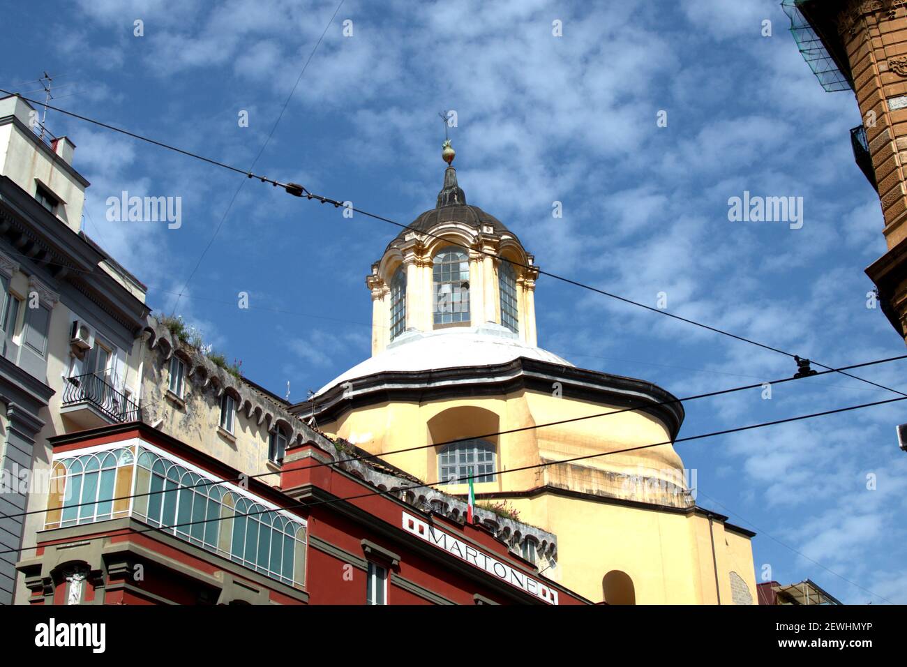 Oldworld buildings hi-res stock photography and images - Alamy