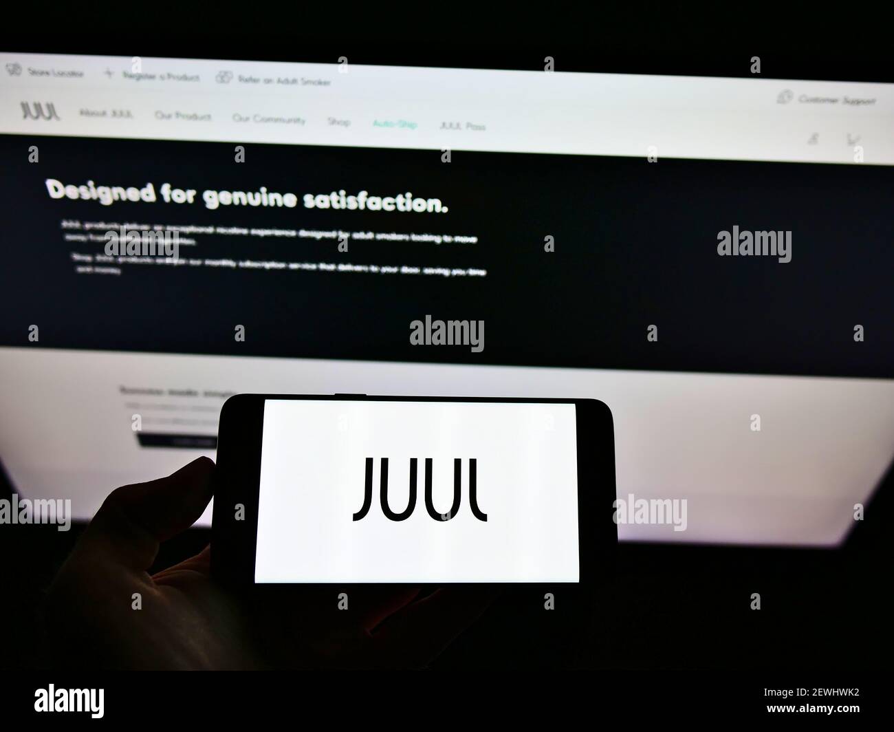 Juul cigarette hi-res stock photography and images - Alamy