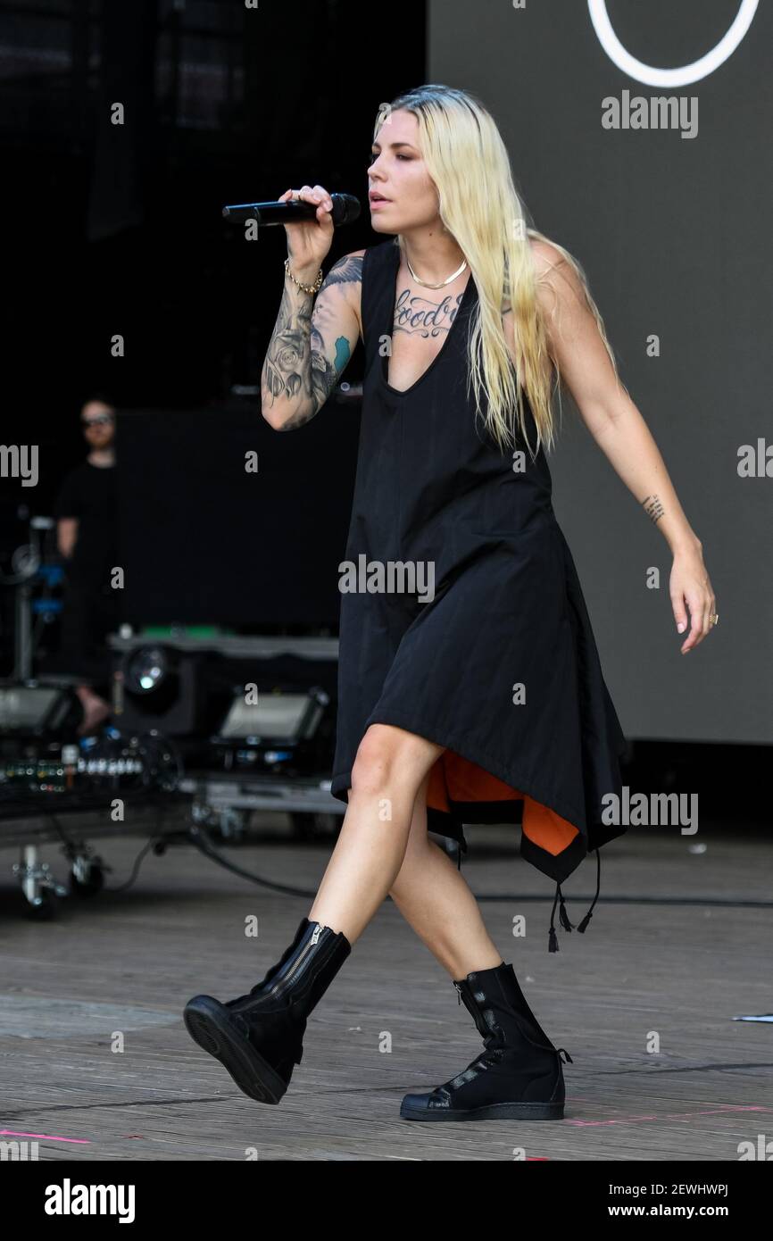 Skylar Grey Hot