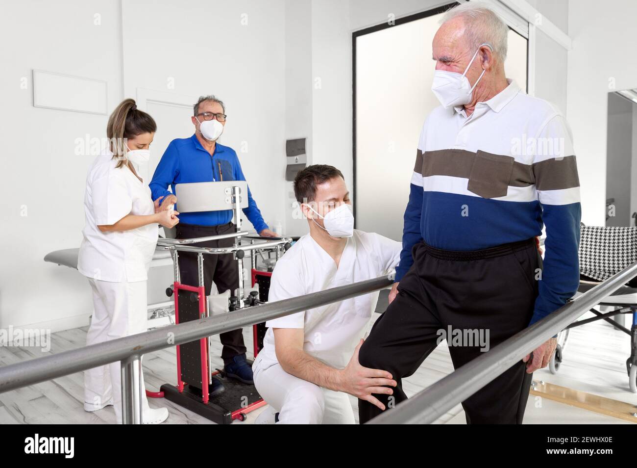 Assist patient walking nurse High Resolution Stock Photography and ...