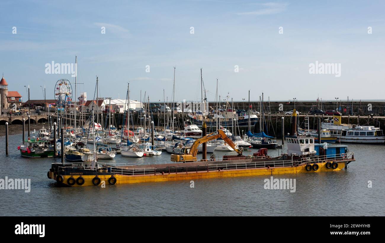 Dredger working in north sea hi-res stock photography and images - Alamy