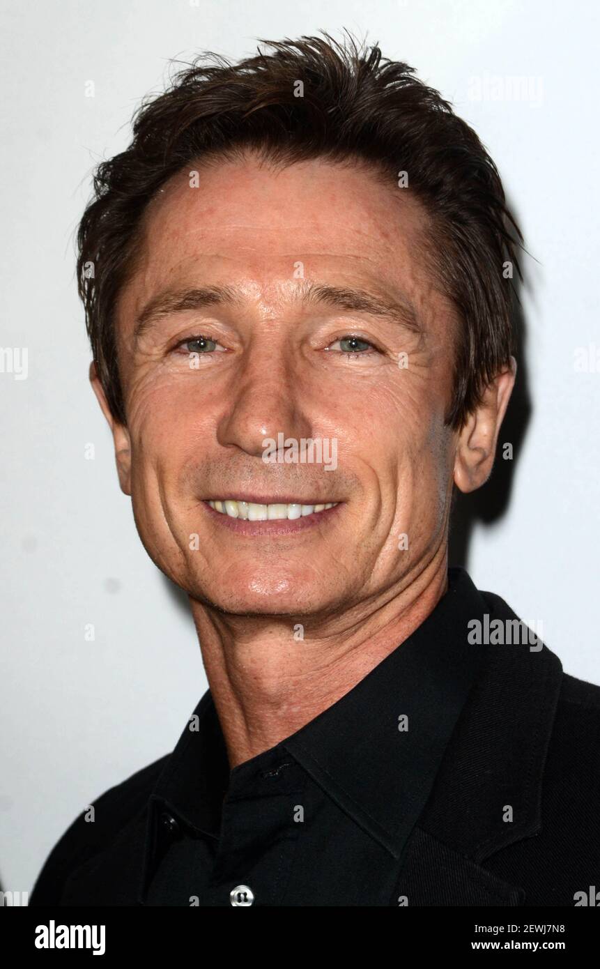 Dominic keating hi-res stock photography and images - Alamy