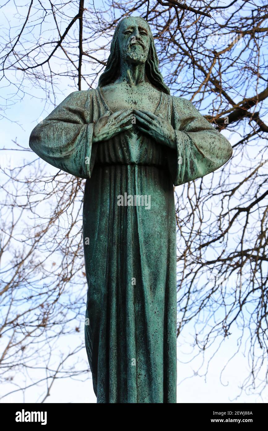 Engineer statue hi-res stock photography and images - Alamy