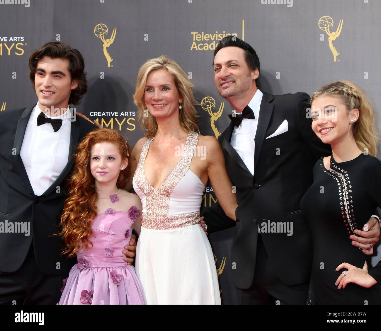 Dog with a Blog Cast, Blake Michael, Francesca Capaldi, Beth Littleford ...