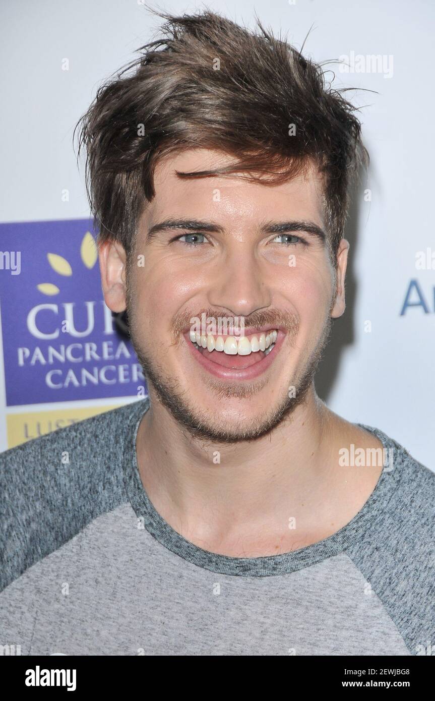 Joey Graceffa arrives at Stand Up To Cancer 2016 held at the Walt ...